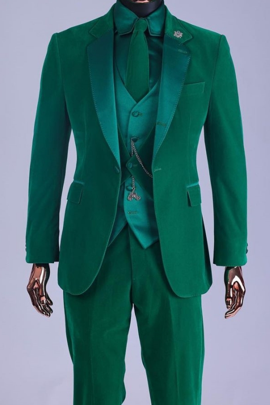 Wheeler Fashion Green Notched Lapel Three Pieces Velvet Prom Suits ...