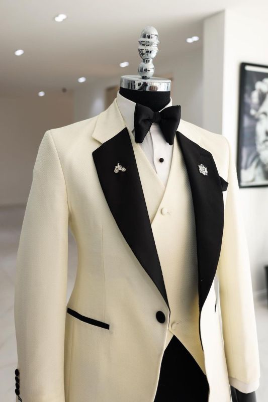 Robert Off White Notched Lapel Three Pieces Prom Suits | Allaboutsuit